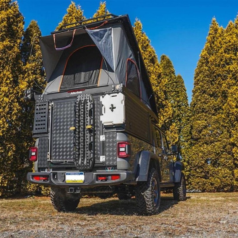 Alu-Cab Canopy Camper Jeep Gladiator D/Cab from 2019+ in black